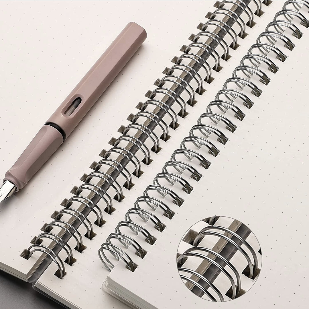 LIBRETA A5 80 HOJAS 100 GRAMOS PUNTEADAS – Moonstone-gt